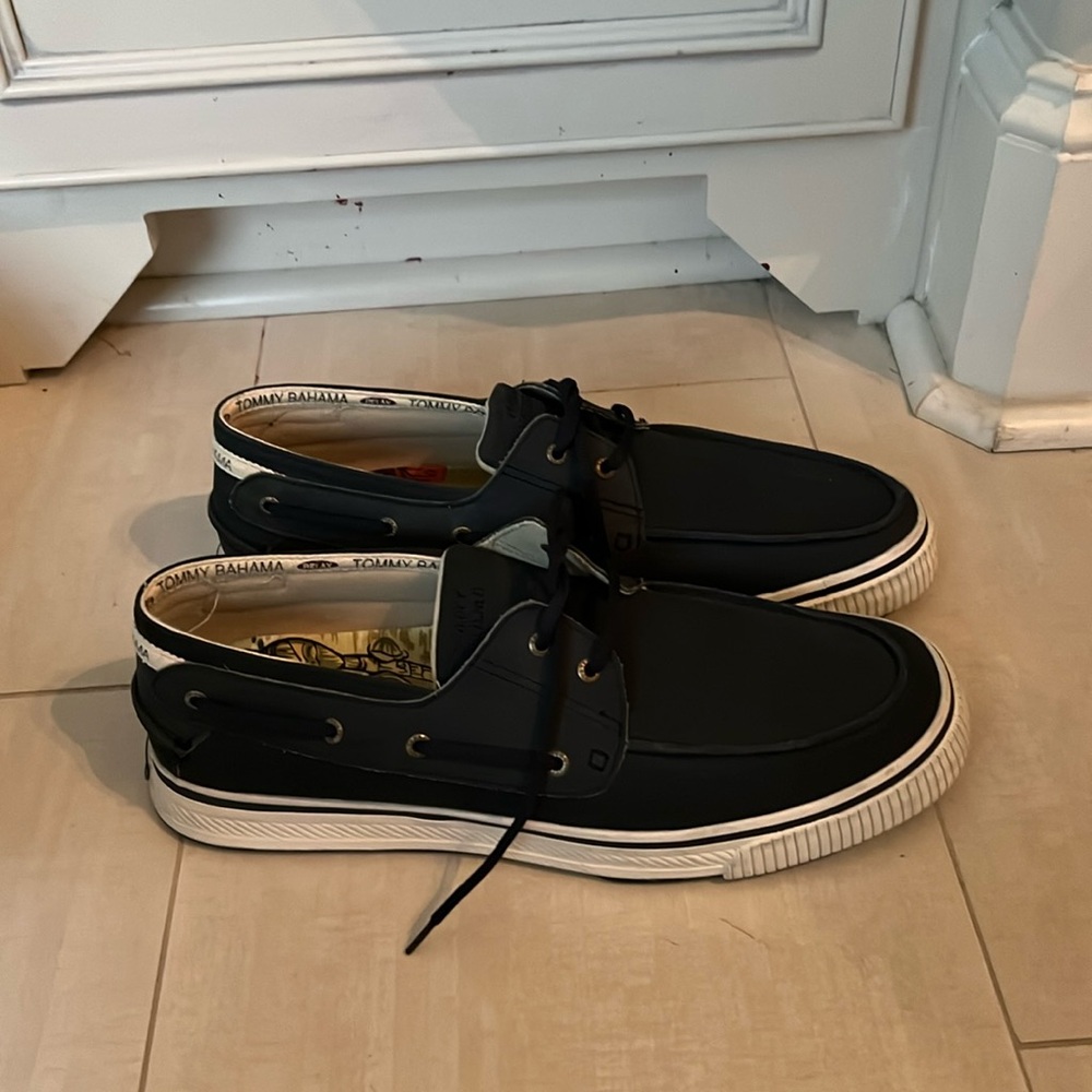 Brand New Tommy Bahama Boat Shoes - Gem